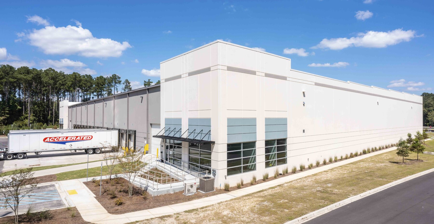 Completed Project: Barkley Palmetto Spec Building - Trident Construction